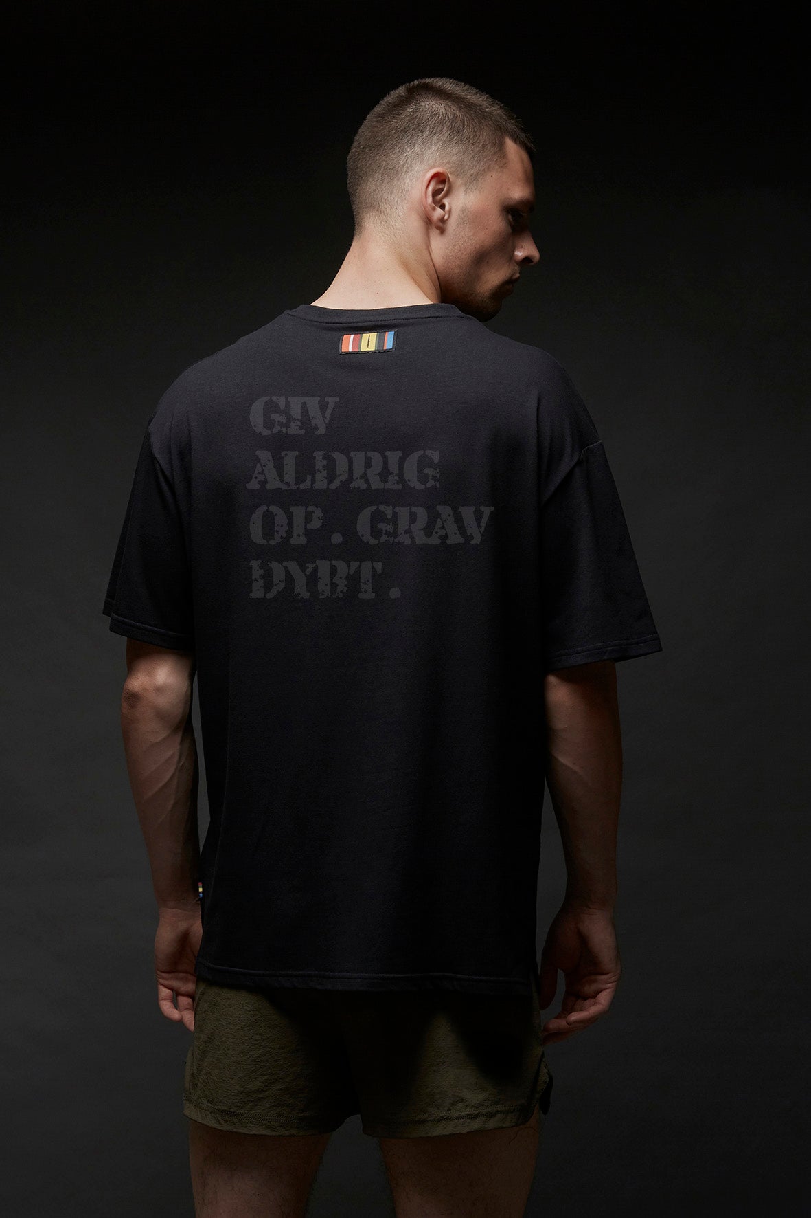 GIV ALDRIG OP. Big Bertha tee - Black – barsk.dk