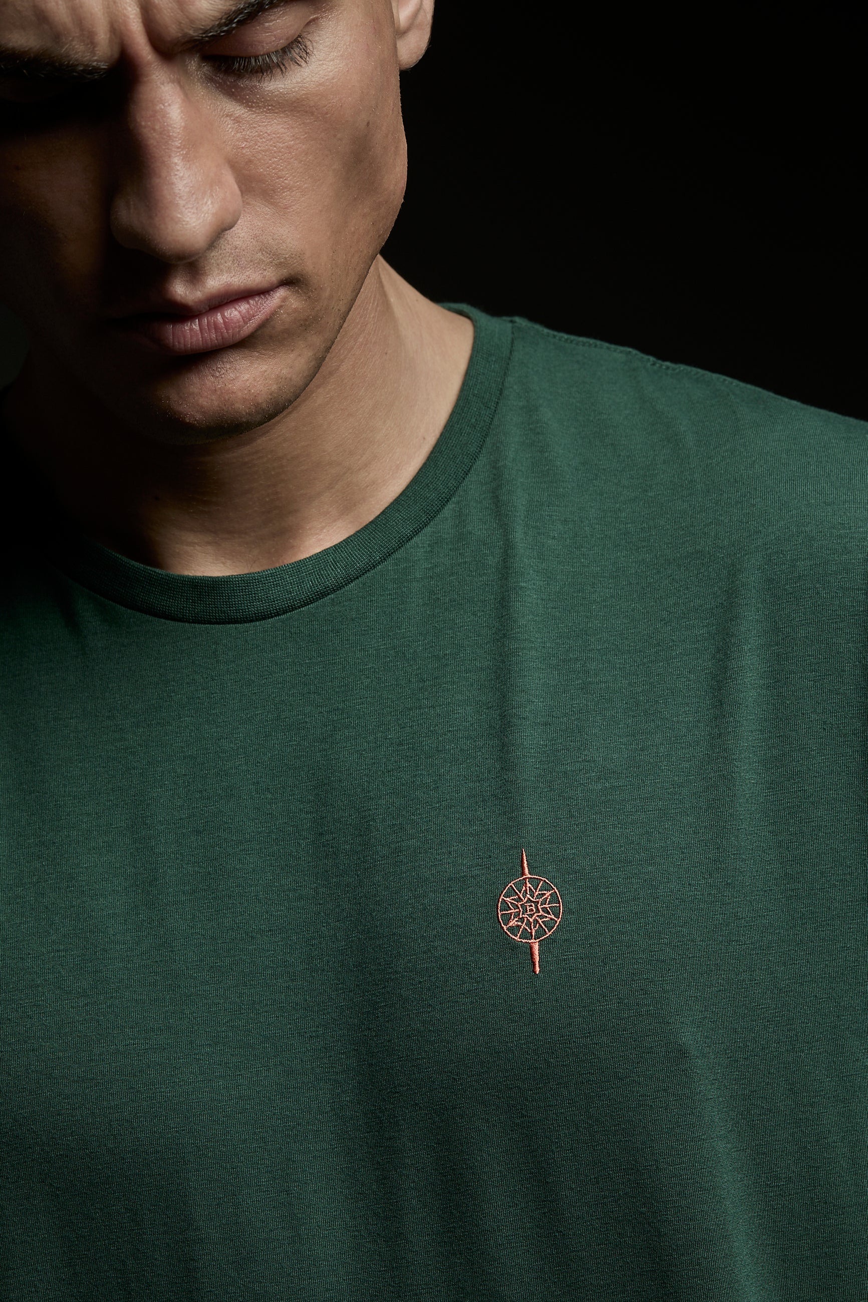 RUNWAY T-SHIRT FORREST GREEN – barsk.dk